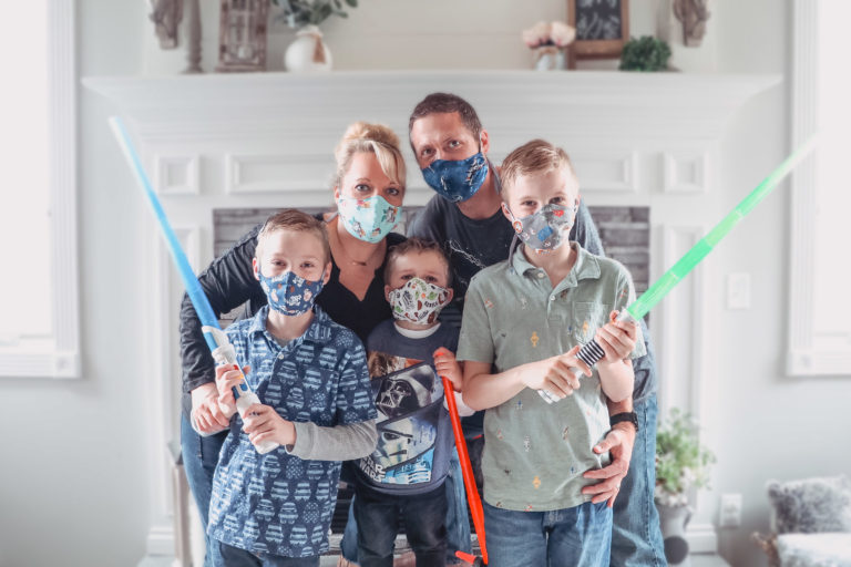 DIY CLOTH FACE MASKS WITH FILTER FOR THE WHOLE FAMILY- DISNEY INSPIRED